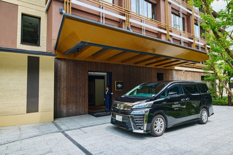 SHUTTLE BUS and OPEN HOURS - Hotel Indigo Hakone Gora